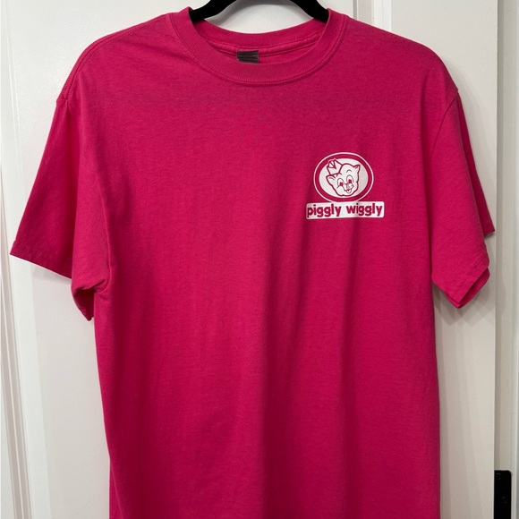 Gildan | Shirts | Fuchsia Pink Piggly Wiggly Logo Short Sleeve Tee ...